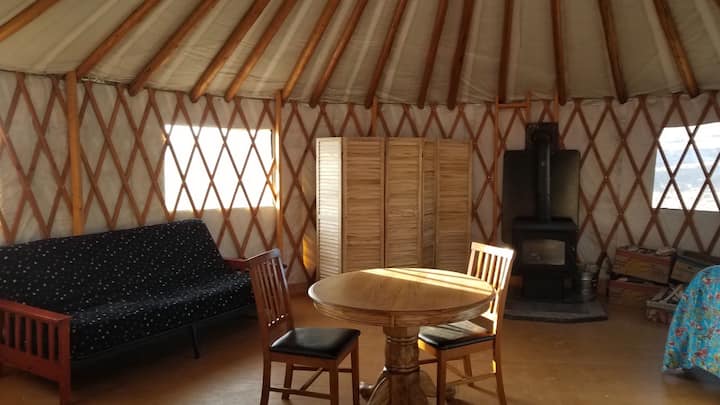 Magpie Springs-meadowlark Yurt - Montana