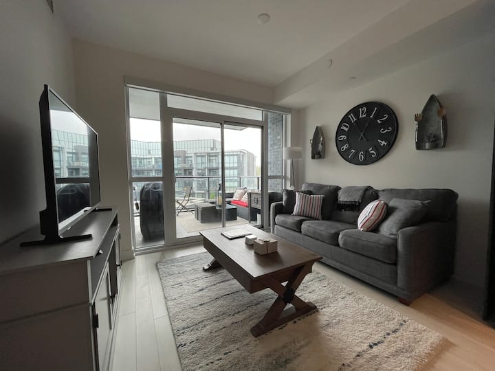 The Haven - Captivating 1 Br W/ Lux Pool View - Innisfil