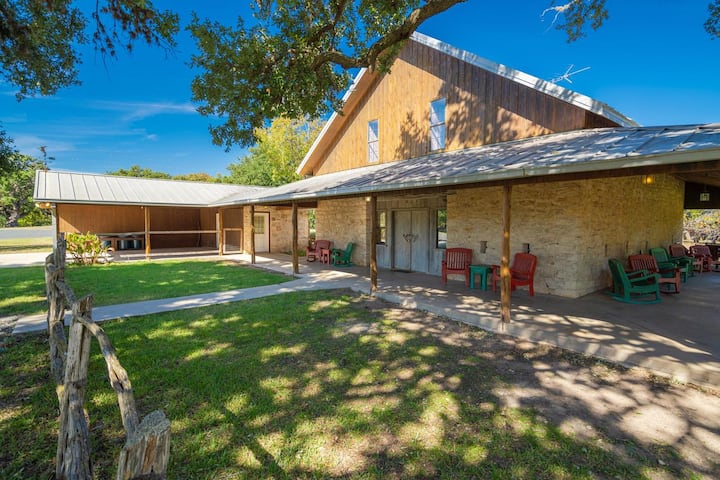 The Fortress At Utopia River Retreat - Utopia, TX