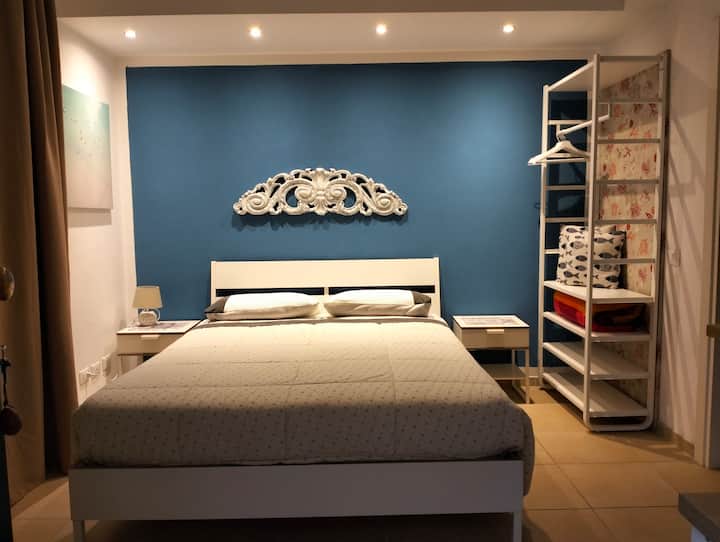 "Chez Nous" Private Double Room - La Spezia