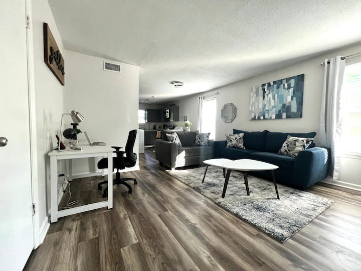 Studio @ Park Lake - Birmingham, AL