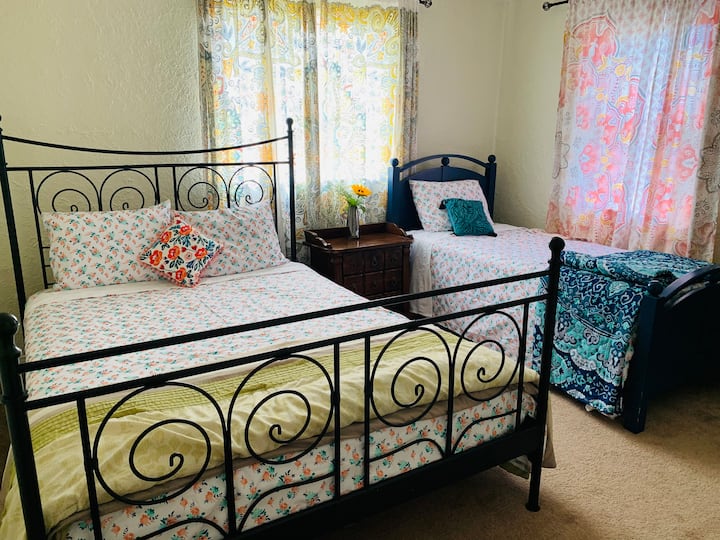 Ventura Beach 🏖 Room - Ventura, CA