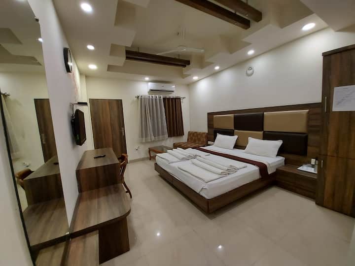 Charming 1 Bedroom Accommodation In A Boutique Hotel With Free Wifi And Free Parking - Bhopal