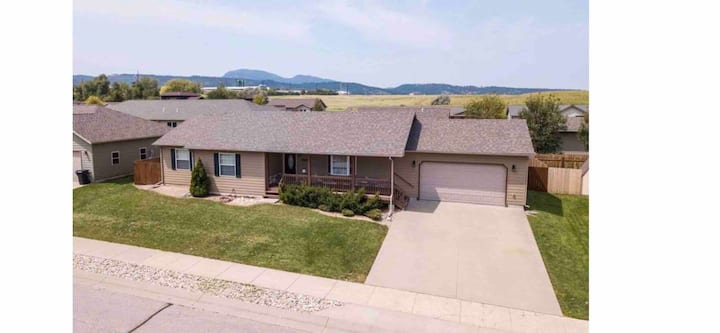 Newly Renovated Spacious Home With 2 Car Garage - Spearfish, SD
