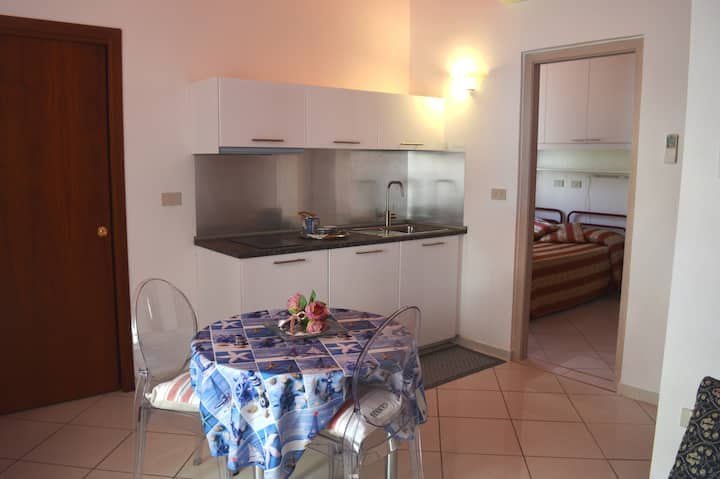 Bilocale Ibisco  In Pieno Centro - Alassio