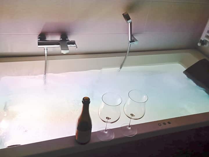 Be@bo: Luxury Apartment Next To S.orsola-malpighi - Bologne