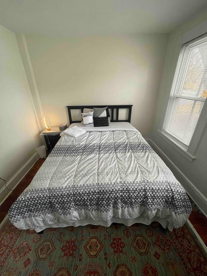 Professional Hop Room - Bus Uber  Train Station - Fairfield, CT