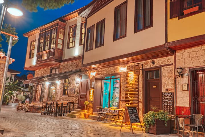 Heart Of The Oldtown ! - Antalya