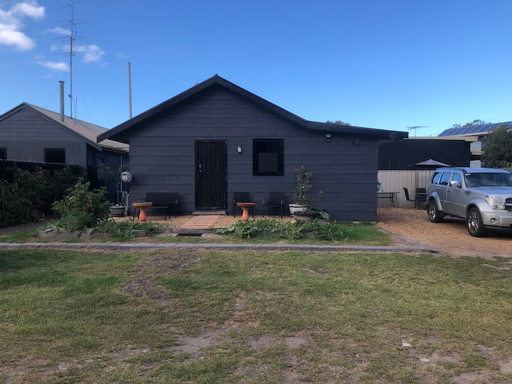 The Guesthouse - Kingscote