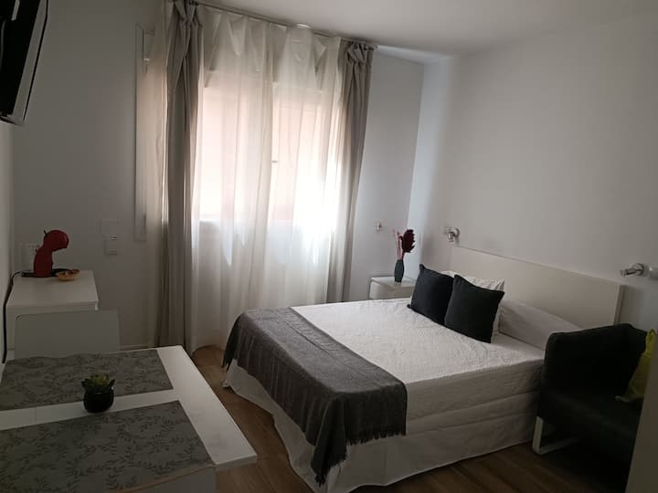 Bonito Estudio A 5 Minutos De Gran Vía - Madrid