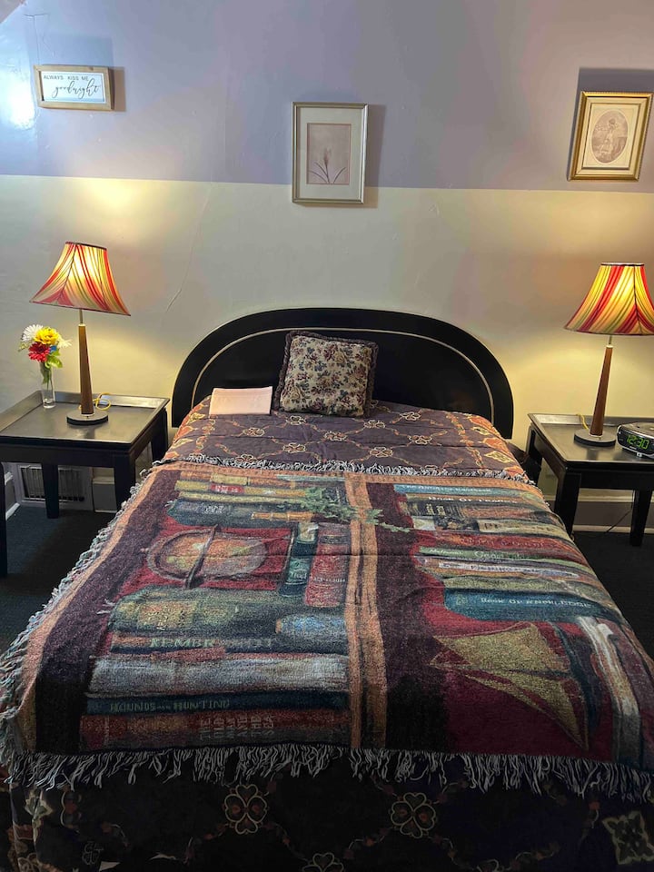 Cozy Apt. In Historic Bldg. - Elkhart, IN