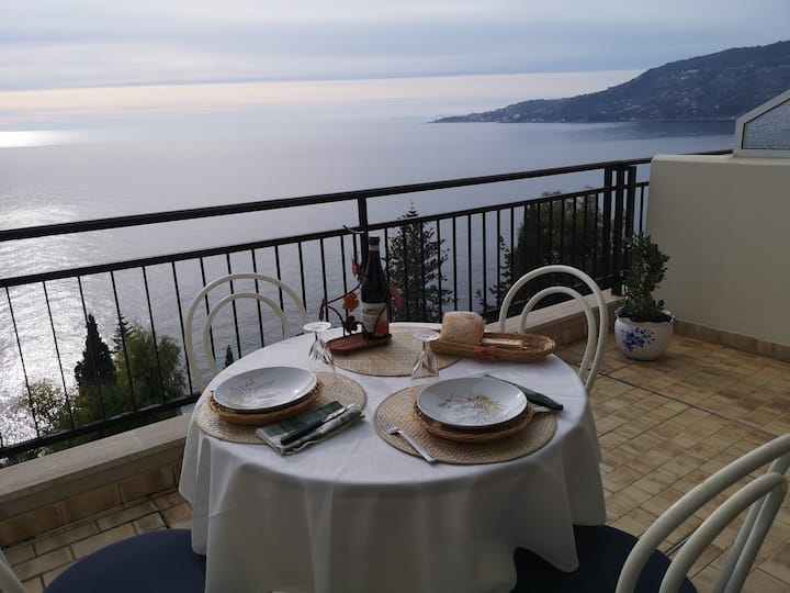 Delizioso Appartamento Con Vista Spettacolare! - Ospedaletti
