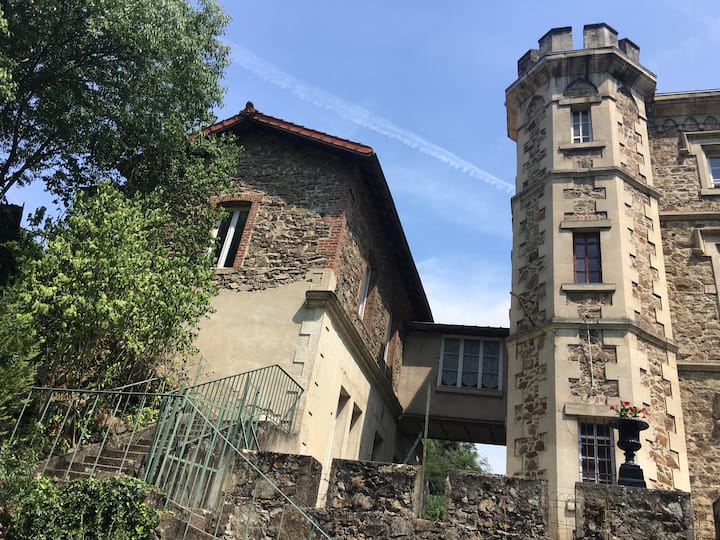 Maison Du Curé - Château De Rochetaillée - Safari de Peaugres