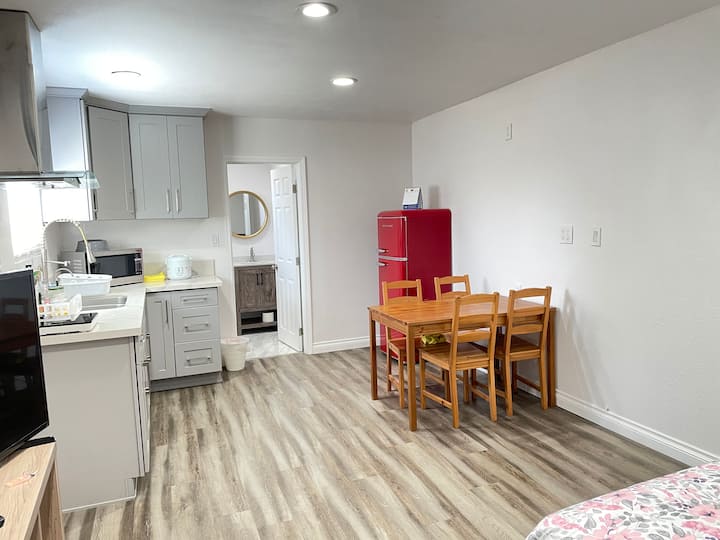 🎄Studio🪴private Entry🌸kitchen👌prvt Bath🛁 Self✅in🚭 - Garden Grove, CA