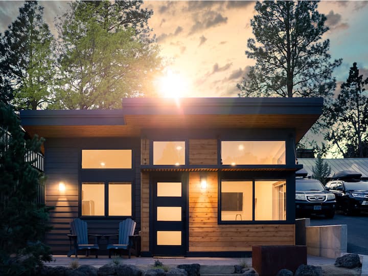 Modern Comfort In Central Location! - Bend, OR