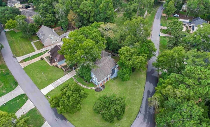 Entire Cottage Woodlands Private Entrance #1 - Conroe, TX