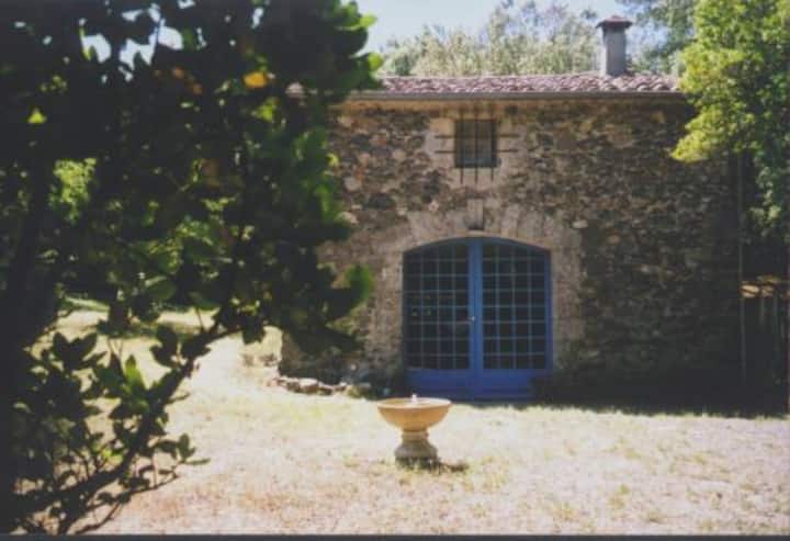 Rustic Secluded Stone House In The Countryside - Lac du Salagou