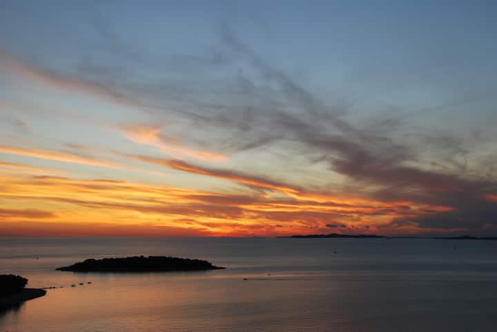 Apartment Bambir With A Beautiful View - Primošten