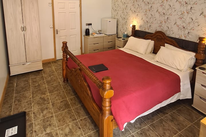 Disabled Friendly Room - Ensuite - Hunstanton