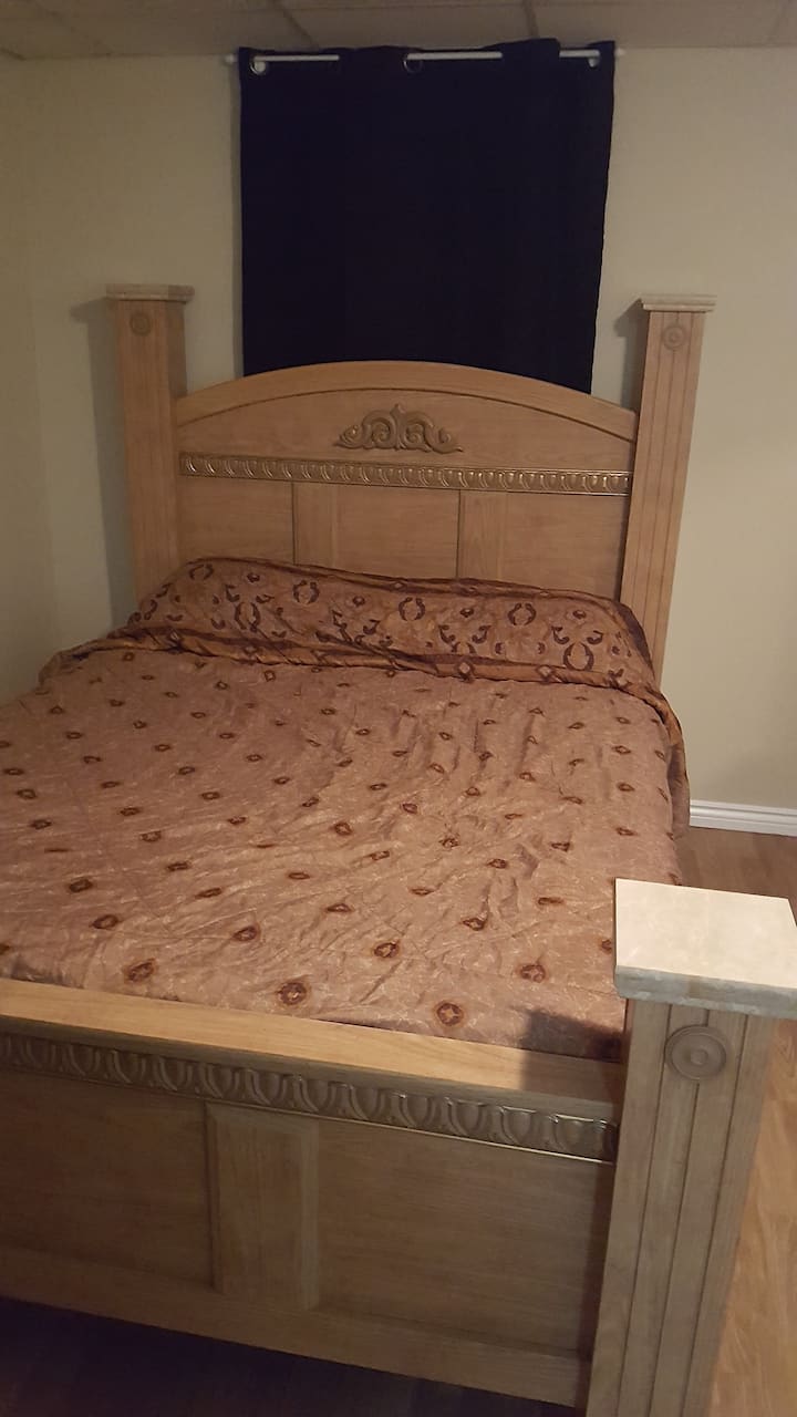 Single Room With Private Entrance Near Hol College - Summerside