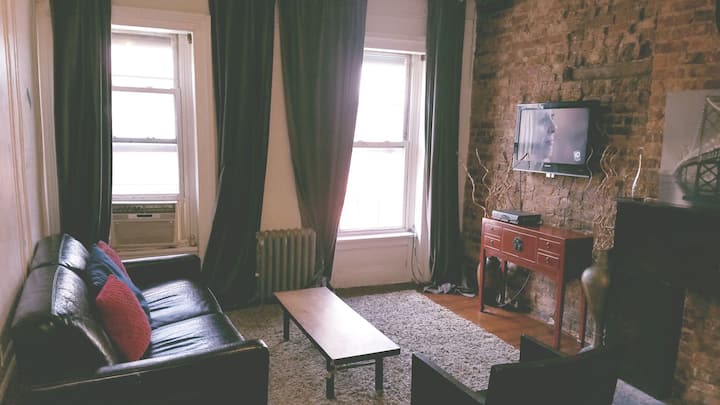 Beautiful 2 Bed Rowhouse Flat - Brooklyn, NY
