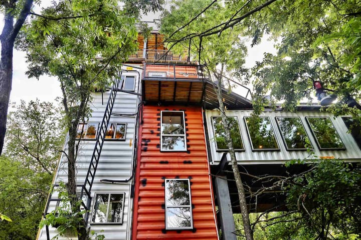 "Air Castle Treehouse" - Treehouses for Rent in Ladonia, Texas, United ...