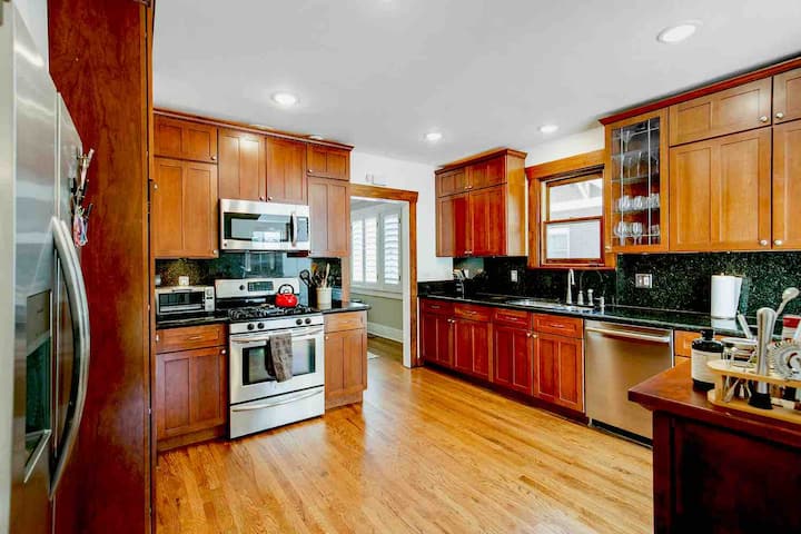 Beautiful 3-bed Home In West Wash Park! - Denver, CO