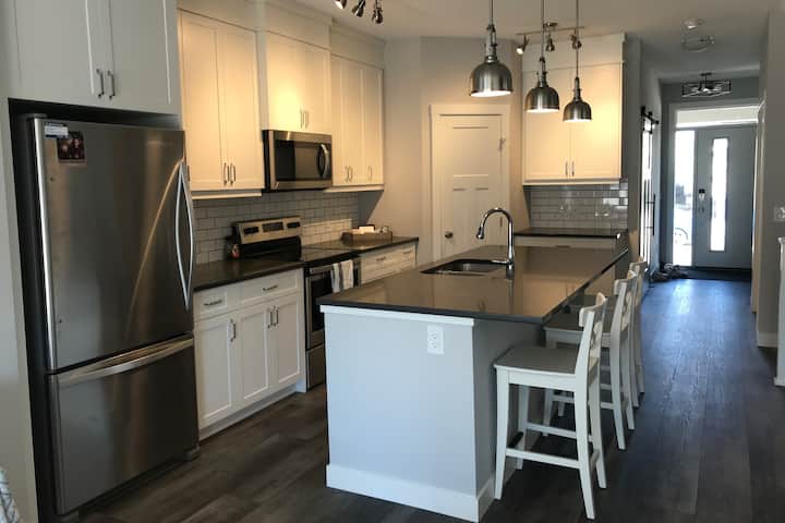 Calgary Vacation Rentals | Home and Apartment Rentals | Airbnb