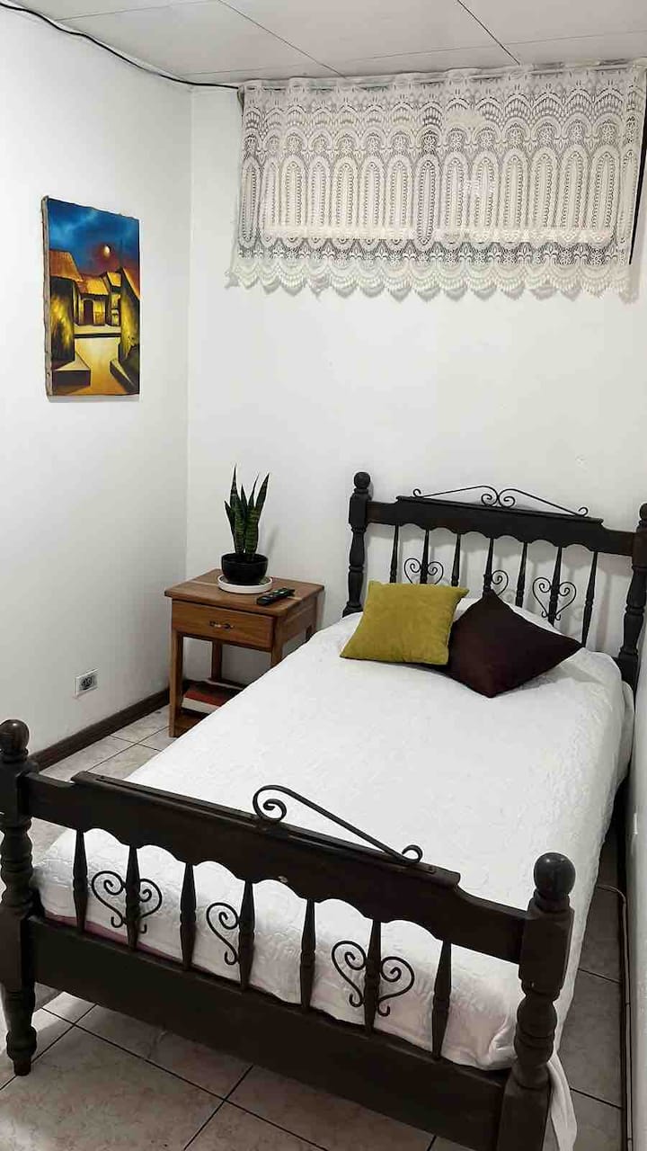 Guayabos House 1 - San José