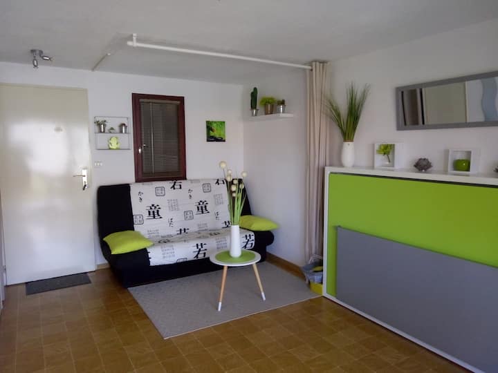 Studio Lumineux, Calme, Avec Agréable Terrasse. - Gruissan