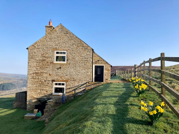 Converted Barn With Panoramic Views & Log Burner - Northumberland