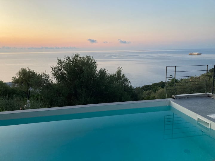 Nouvelle Villa Vue Mer Et Piscine Luxe Et Charme - Bastia