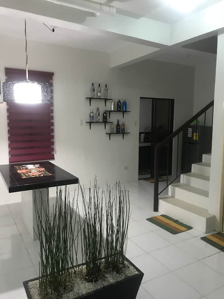 Gutierrez Townhome (With Wifi) - Nasugbu
