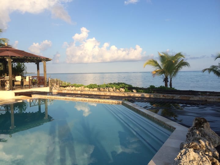 Art Beach Apartment - Cayman Islands