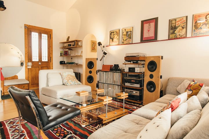 Cozy Spacious Apartment With Private Garden! - Annemasse