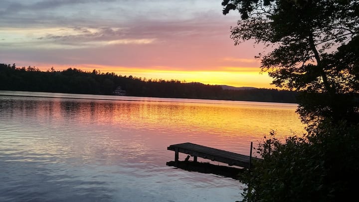 Cozy Lakeside Cottage (And Pet Friendly Too!) - Sanford, ME