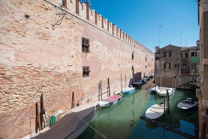 In The Heart Of Venice, Restored In 2017, 2 Bedrooms, Wifi, Air Conditioning, - Venice