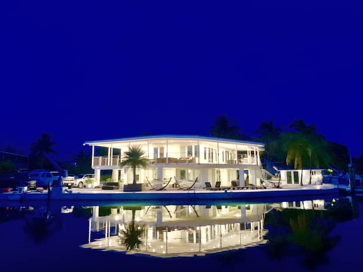 Key Largo Top Floor Waterfront With Dock - Key Largo