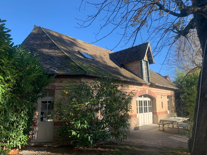 Maison Dans Le Centre De Montfort L'amaury - Montfort-l'Amaury