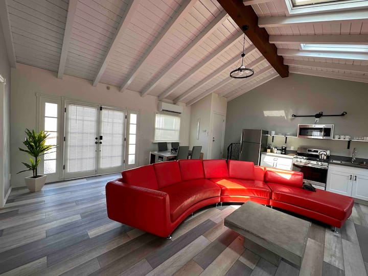Bright High Ceiling Bachelor Near Lax/beaches/sofi - Hawthorne, CA