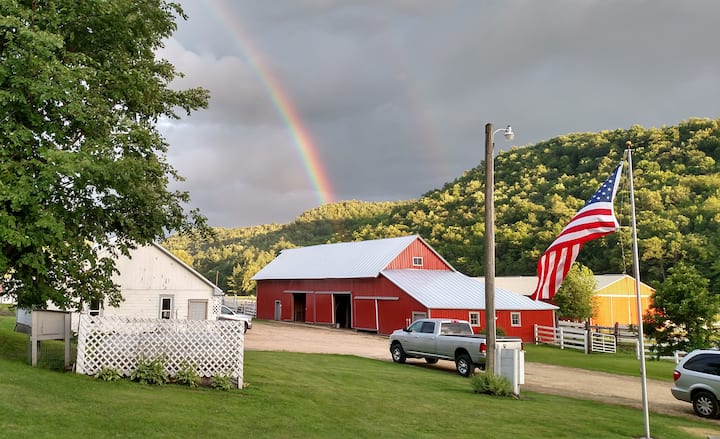 Spring Coulee Cabin - Wisconsin