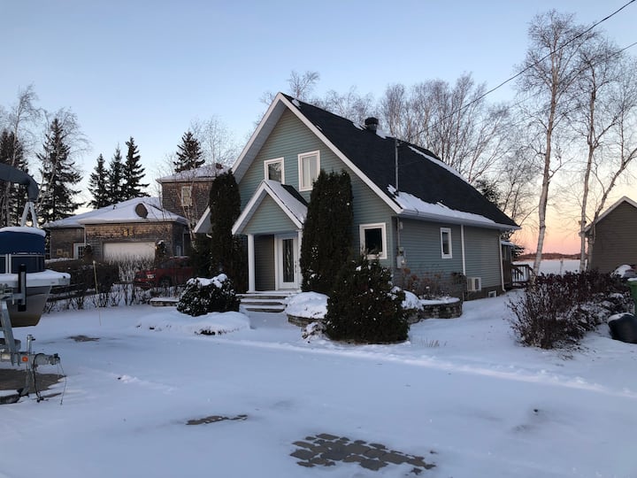 Belle Maison Luxueuse Au Bord De L’eau En Ville - Rouyn-Noranda