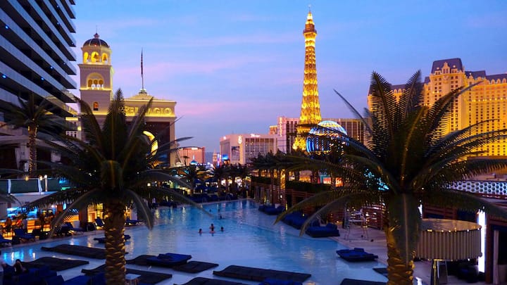 2bdm2bth Condo A Jockey Club  Stripfront/bellagio - Flamingo Las Vegas Hotel & Casino