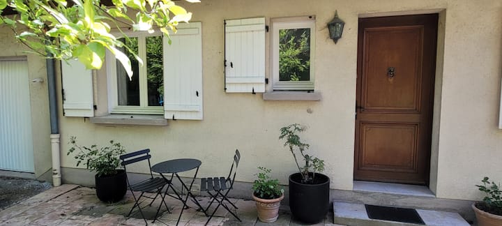 Logement Indépendant Dans La Verdure. - Compiègne