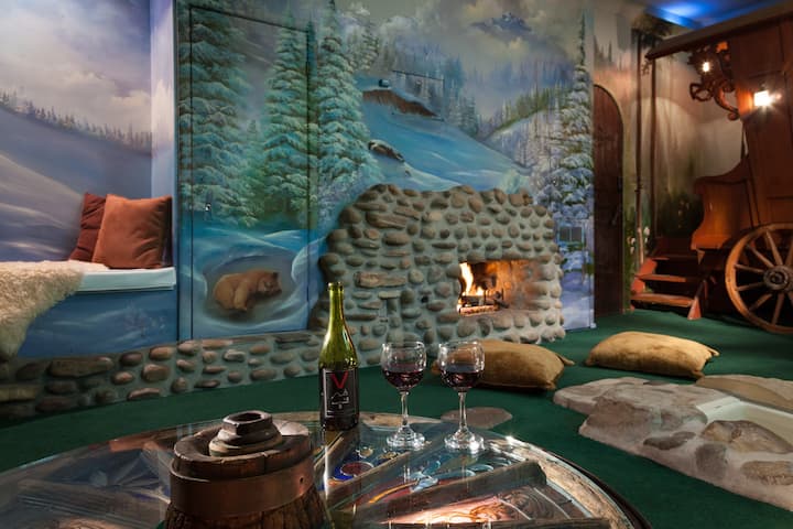 Gypsy Suite At Victorian Mansion (With Breakfast) - Los Alamos, CA