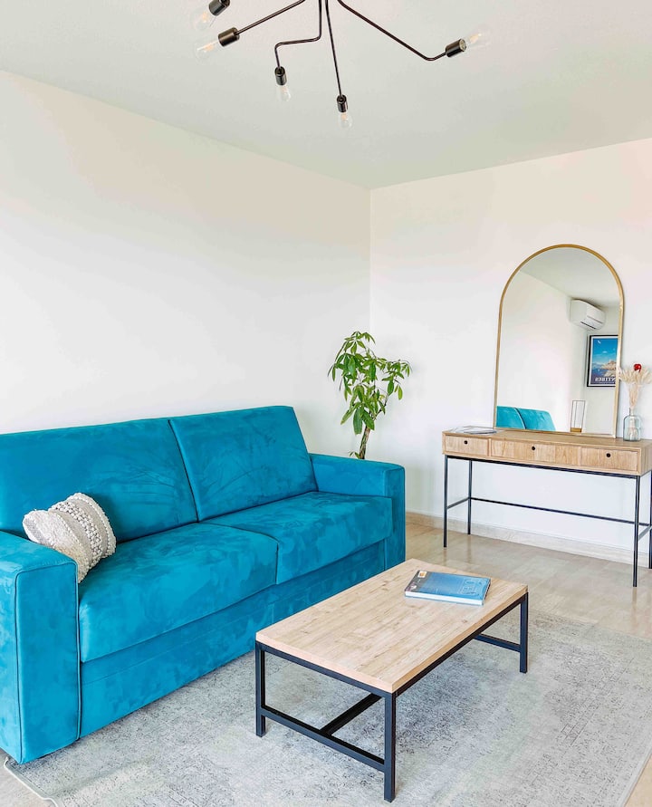 Appartement Vue Mer Avec Parking Privatif, Antibes - Antibes
