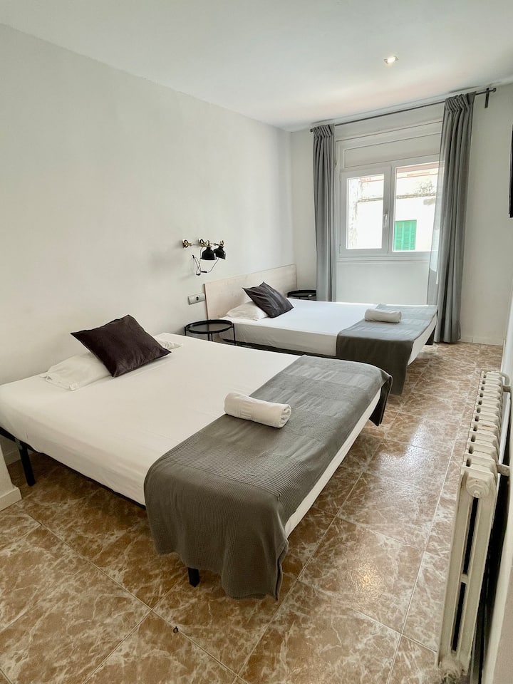 Double Room In A Hostel Madison - Sitges