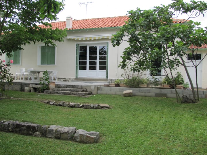 Maison Avec Jardin, Quartier Calme - Rochefort