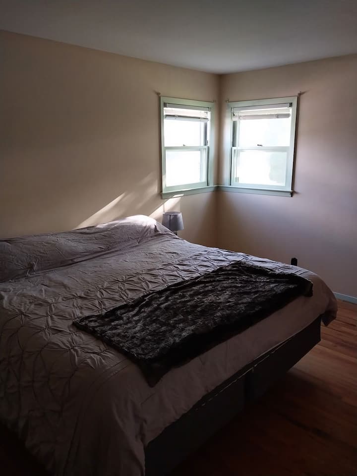 Comfortable King W/all You Need! - Casper, WY