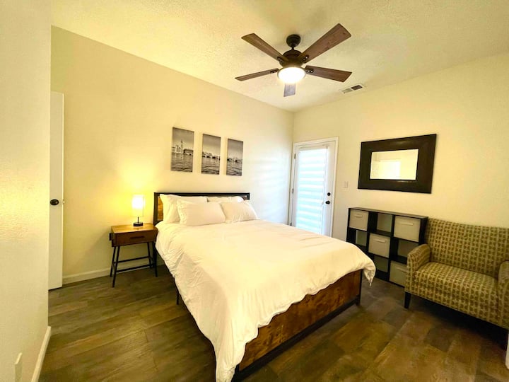 West Bluff 2-bedrooms Townhouse - Petroglyph National Monument